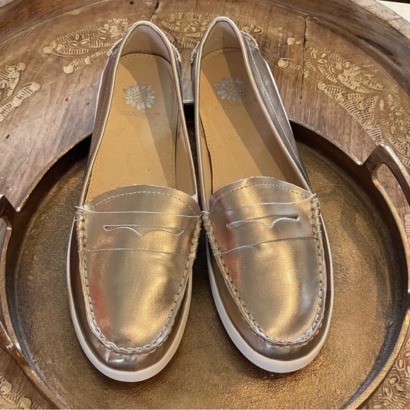 Yellow Box | Shoes | Yellow Box Gold Loafers 85 | Poshmark